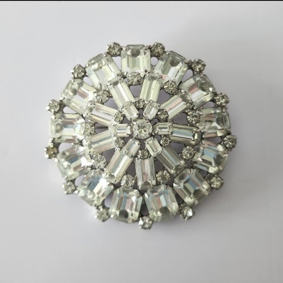 Albert Weiss | Jewelry | Vintage Weiss Brooch 95s | Poshmark